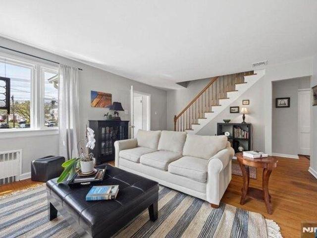 house with 3 bedroom, Bloomfield NJ DLS101801539