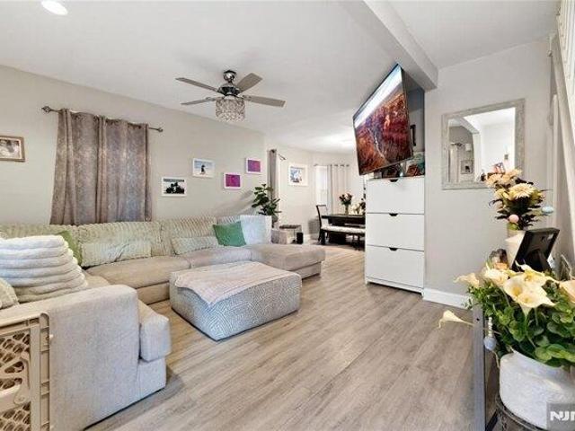 house with 3 bedroom, Bloomfield NJ DLS102823479
