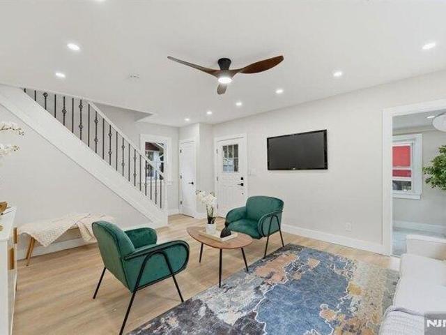 house with 3 bedroom, Bloomfield NJ ES103161806