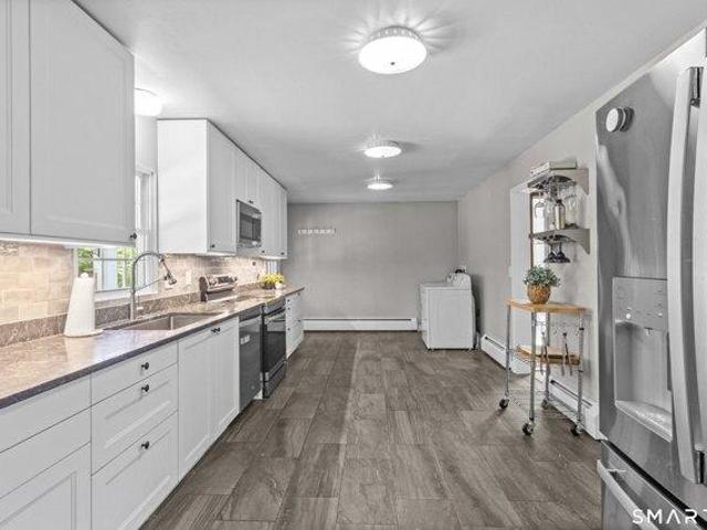 house with 3 bedroom, Bloomfield CT ES104264626