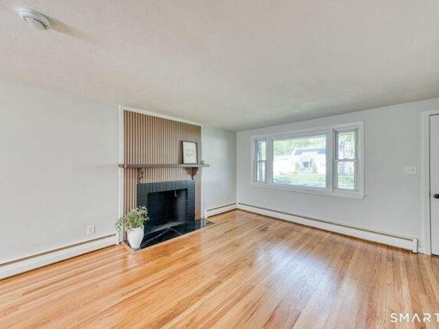 house with 3 bedroom, Bloomfield CT ES103101901