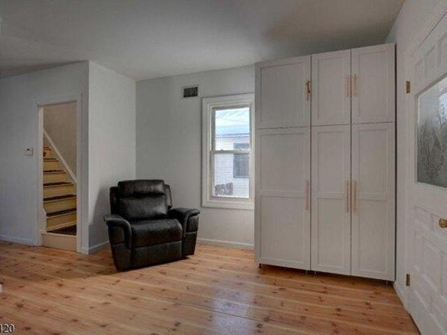 house with 3 bedroom, Bloomingdale NJ DS101236797
