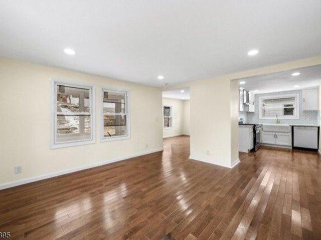 house with 3 bedroom, Bloomingdale NJ ES104809115