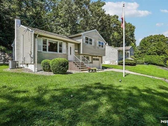 house with 3 bedroom, Bloomingdale NJ ES105158158