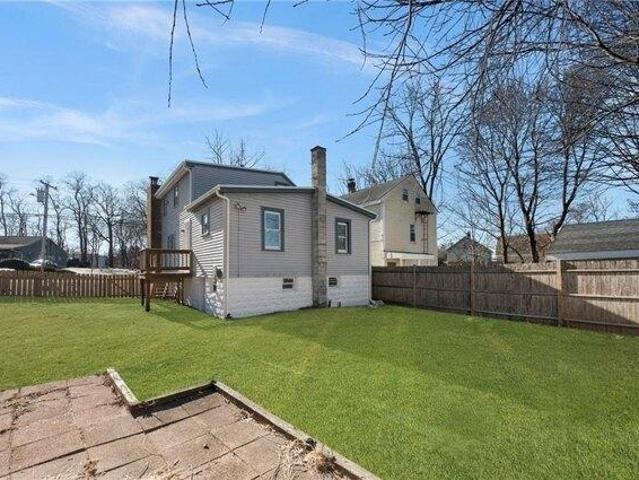 house with 3 bedroom, Blackstone MA DLS101629927