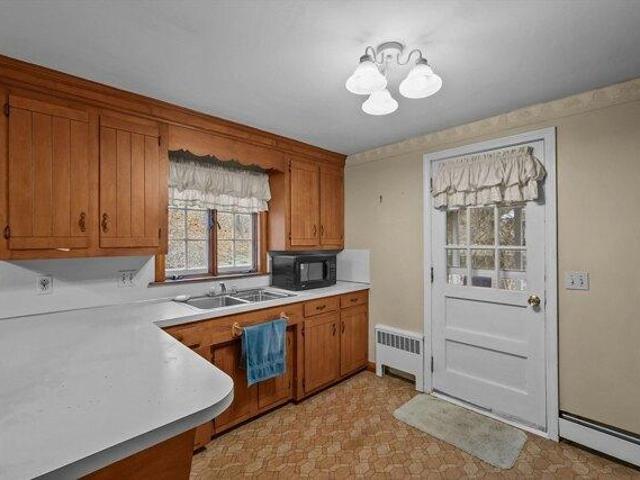 house with 3 bedroom, Blackstone MA DS102801598