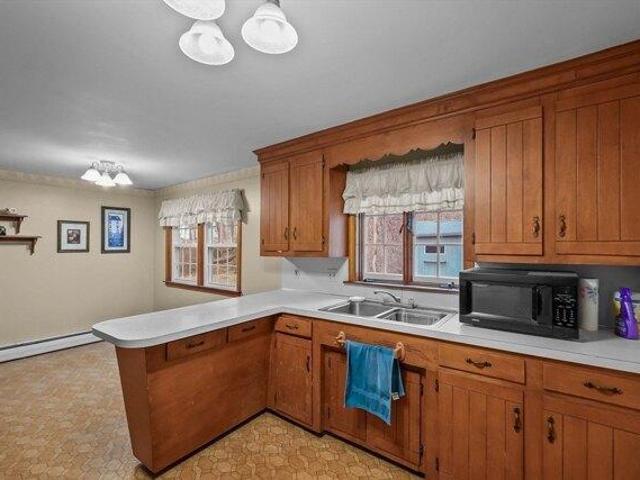 house with 3 bedroom, Blackstone MA ES104299520