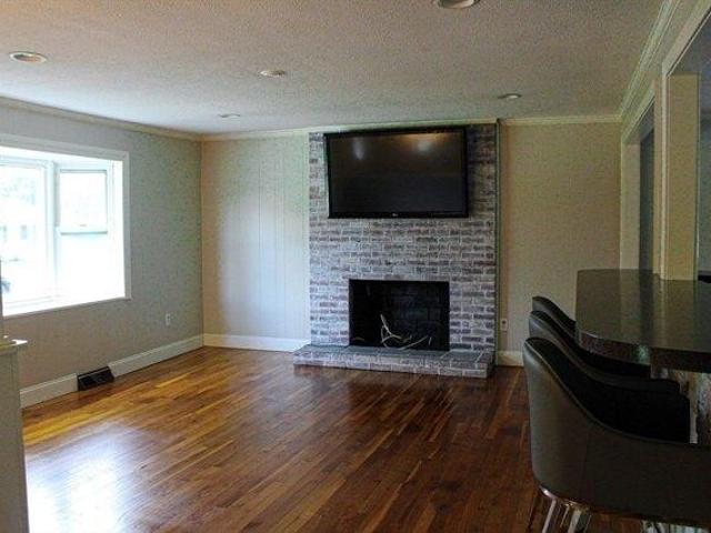 house with 3 bedroom, Blackstone MA ES105094050