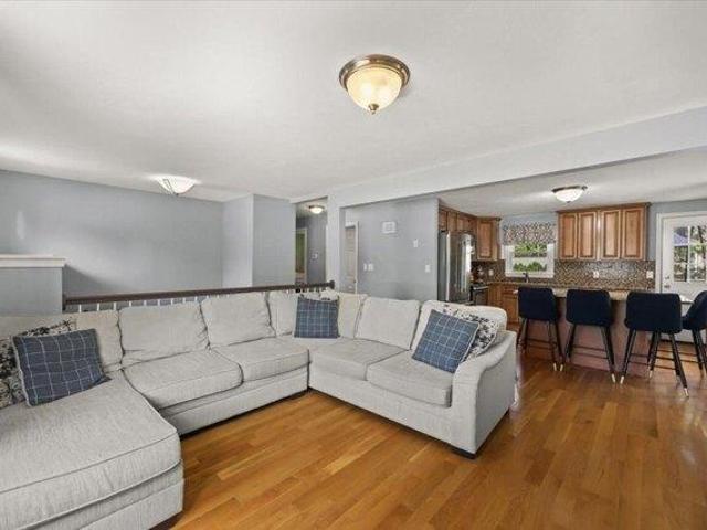 house with 3 bedroom, Blackstone MA ES105093545