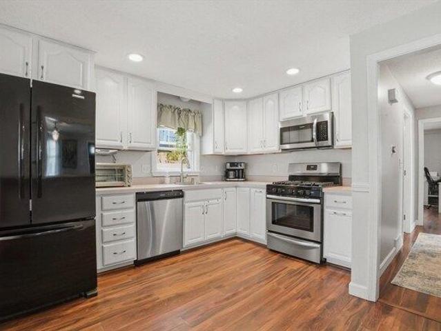 house with 3 bedroom, Blackstone MA ES103444919