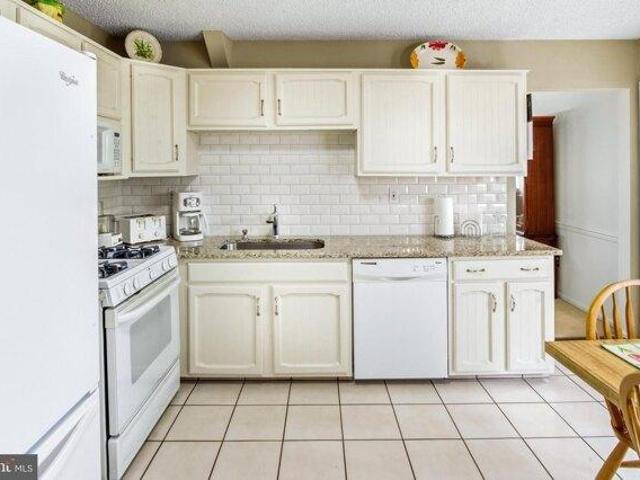 house with 3 bedroom, Blackwood NJ DLS102776660