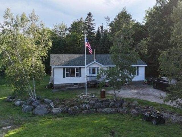 house with 3 bedroom, Blue Hill ME DS104043234