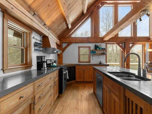 house with 3 bedroom, Brownfield ME DLS101601271