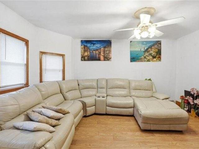 house with 3 bedroom, Brockton MA DLS101574944