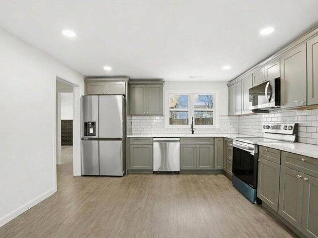 house with 3 bedroom, Brockton MA DLS103037913