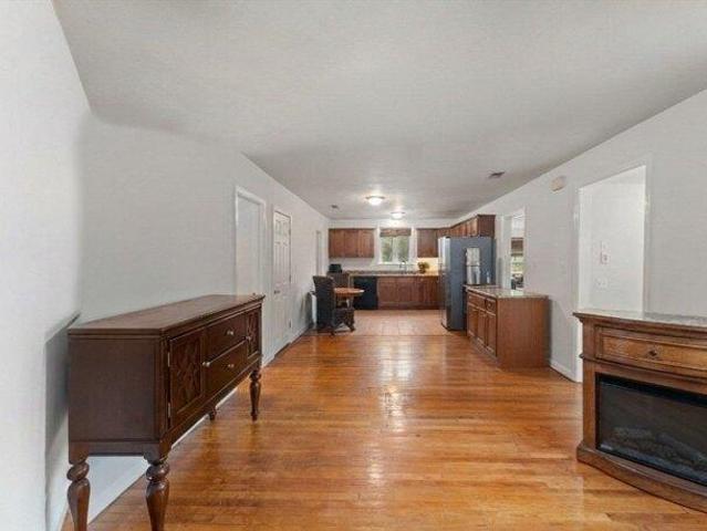 house with 3 bedroom, Brockton MA DS101858409