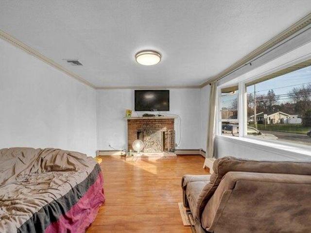 house with 3 bedroom, Brockton MA DS102063935