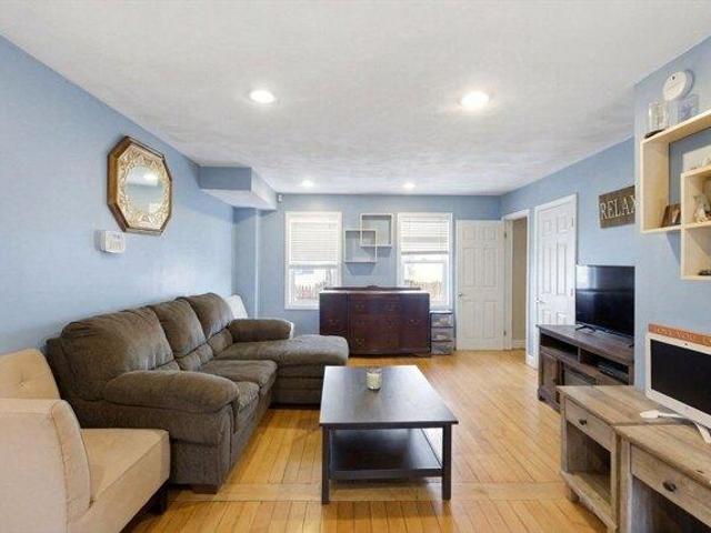 house with 3 bedroom, Brockton MA DS102824549