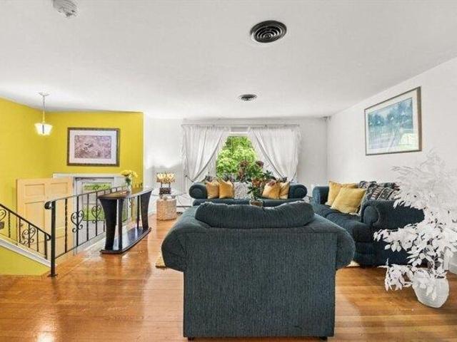 house with 3 bedroom, Brockton MA ES103072388