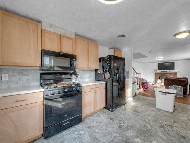 house with 3 bedroom, Brockton MA ES103099418