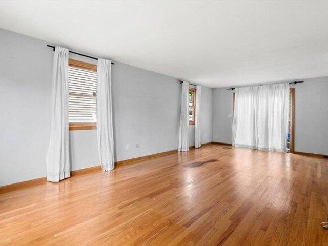 house with 3 bedroom, Brockton MA ES103158347