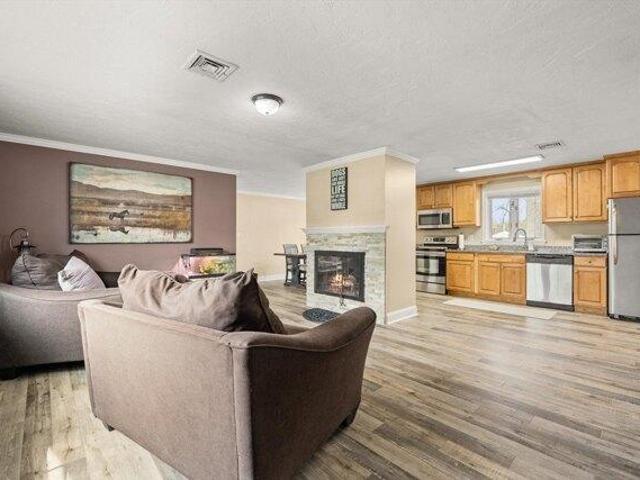 house with 3 bedroom, Brockton MA ES103494212