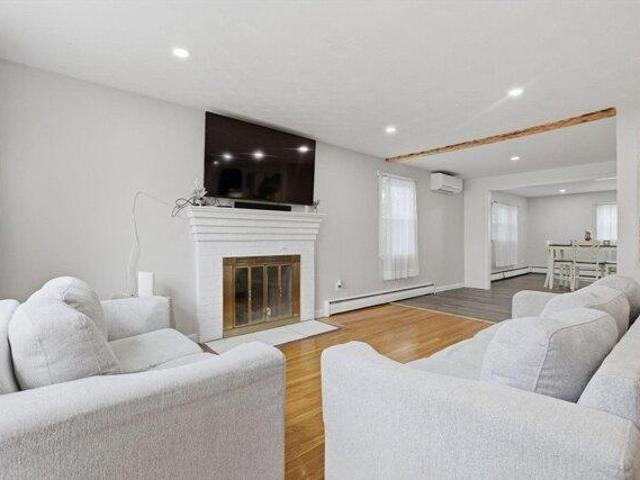 house with 3 bedroom, Brockton MA ES103496788