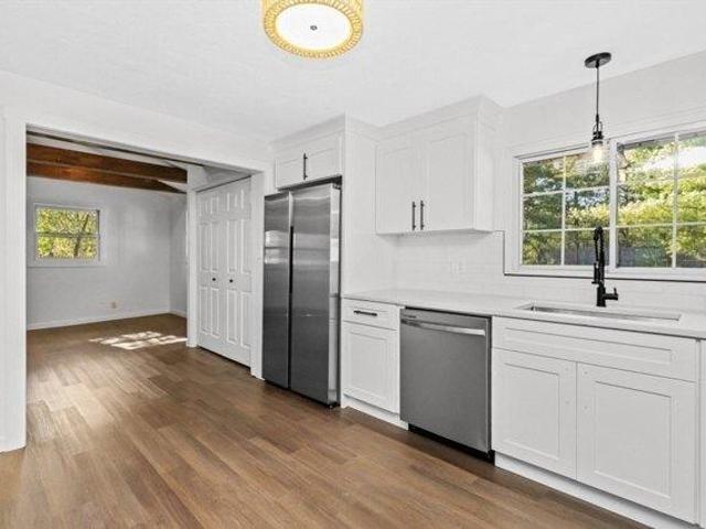 house with 3 bedroom, Brockton MA ES103807925