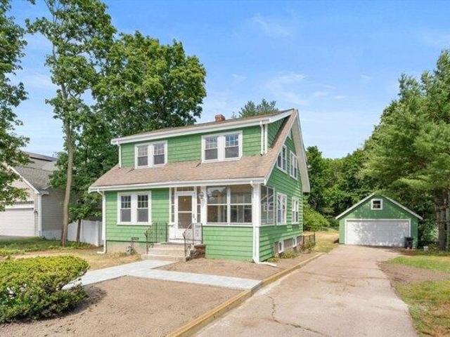 house with 3 bedroom, Brockton MA ES104044137