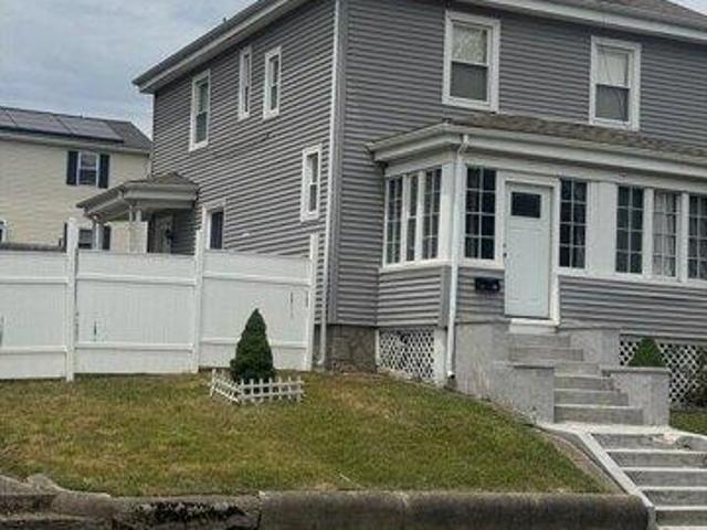 house with 3 bedroom, Brockton MA ES104788239
