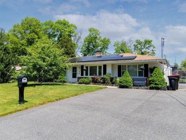 house with 3 bedroom, Brockton MA ES104898333