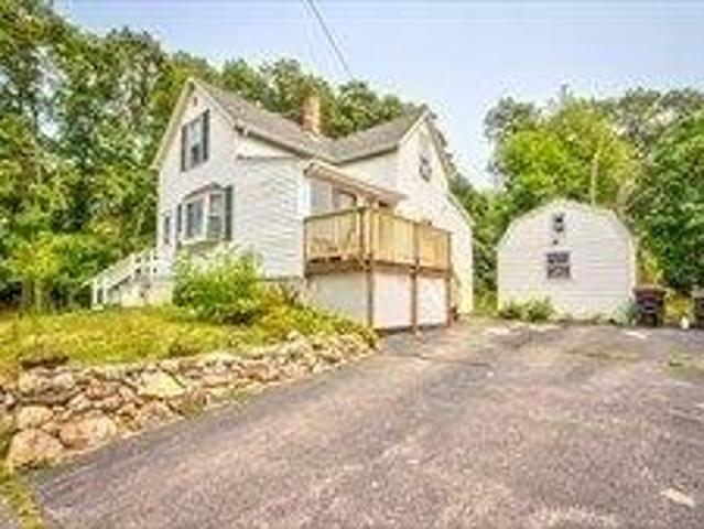 house with 3 bedroom, Brockton MA ES104921629