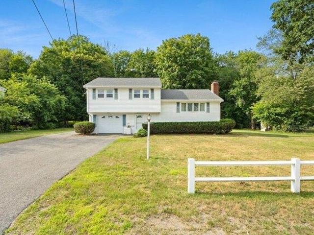 house with 3 bedroom, Brockton MA ES105060158