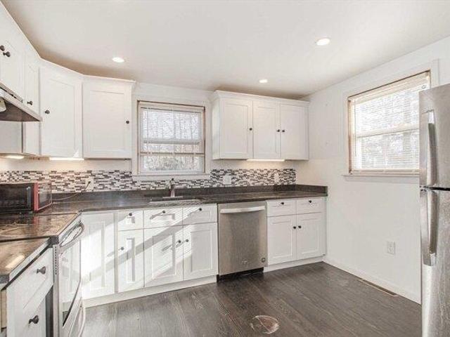 house with 3 bedroom, Brockton MA ES105080644