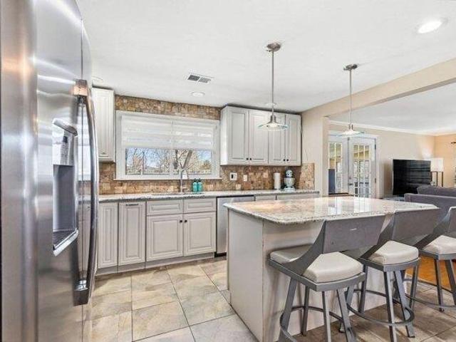 house with 3 bedroom, Brockton MA ES105080862