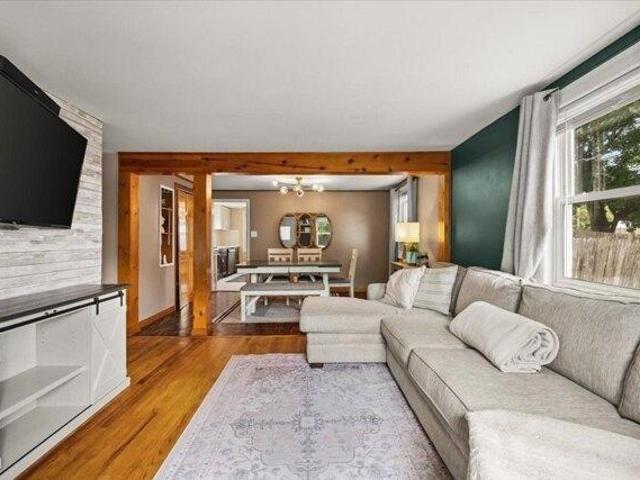 house with 3 bedroom, Brockton MA ES105081858