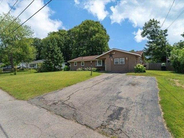 house with 3 bedroom, Brockton MA ES105094430