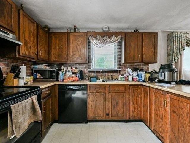 house with 3 bedroom, Brockton MA ES105094809