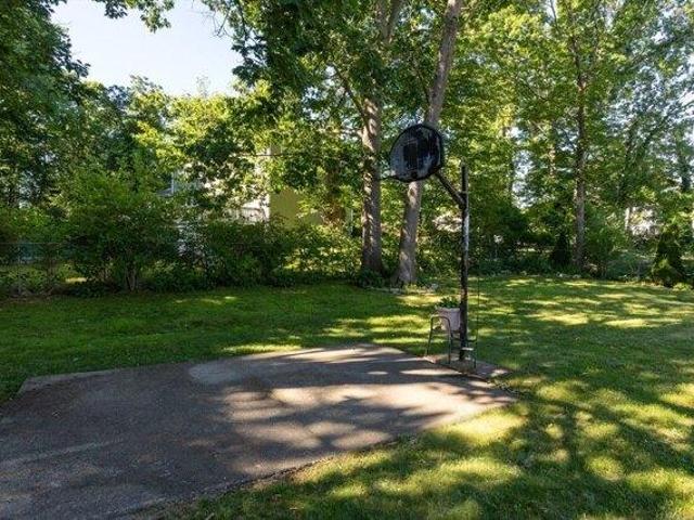 house with 3 bedroom, Brockton MA ES105143935