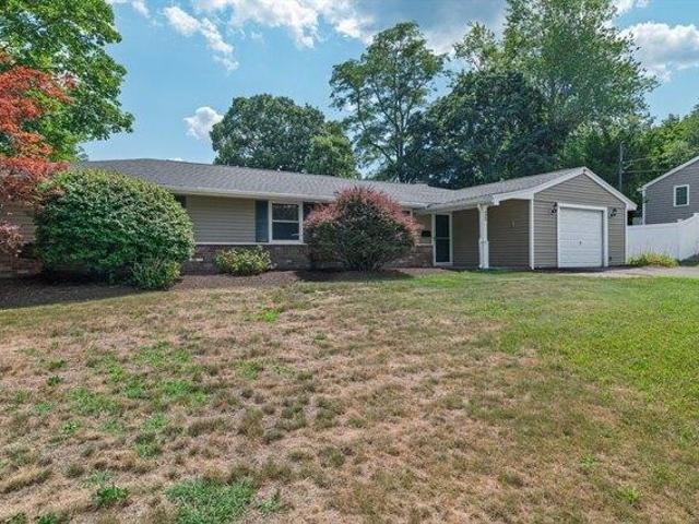 house with 3 bedroom, Brockton MA ES105113401