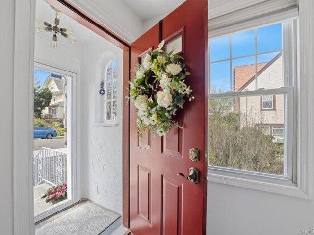 house with 3 bedroom, Bronxville NY DLS102282778