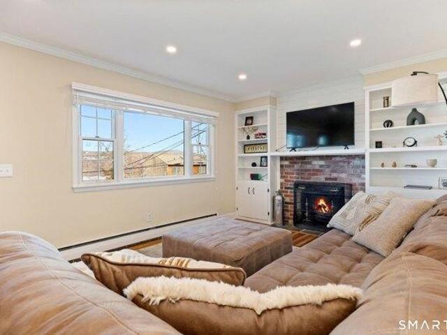 house with 3 bedroom, Brookfield CT DLS101660714