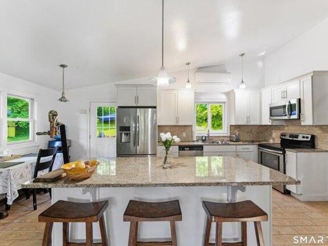 house with 3 bedroom, Brookfield CT ES104114413
