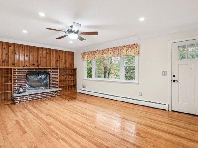 house with 3 bedroom, Brookfield CT ES103189786