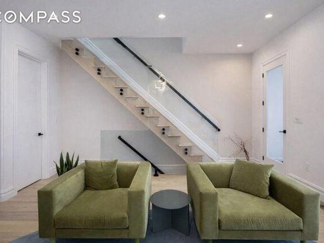 house with 3 bedroom, Brooklyn NY DLS101746692