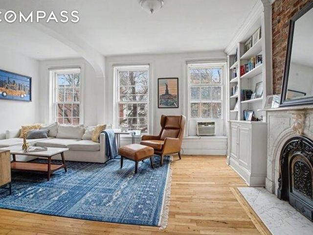 house with 3 bedroom, Brooklyn NY DLS101782000