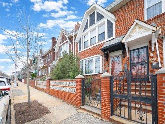house with 3 bedroom, Brooklyn NY DLS102281892