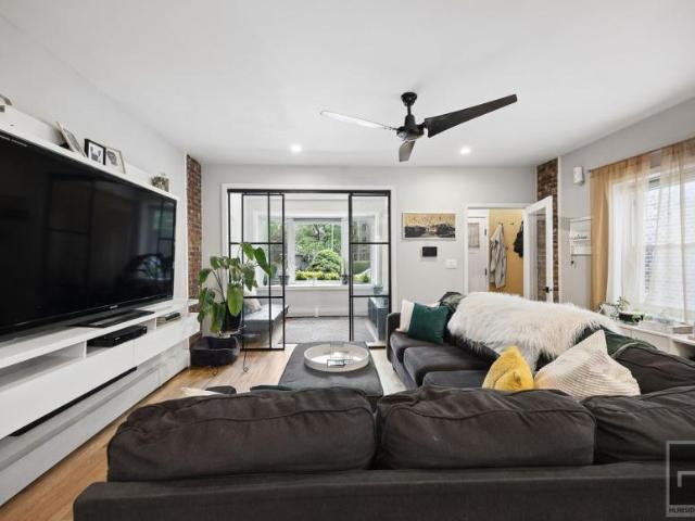 house with 3 bedroom, BROOKLYN NY DS102088672