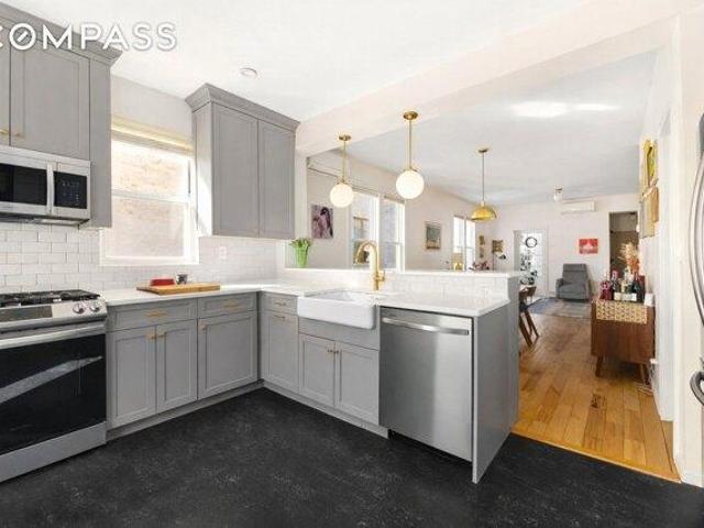 house with 3 bedroom, Brooklyn NY DS102562695