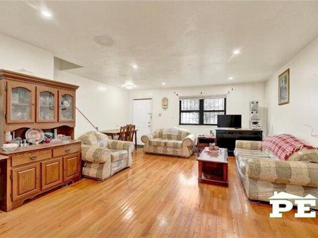 house with 3 bedroom, Brooklyn NY DS103601331